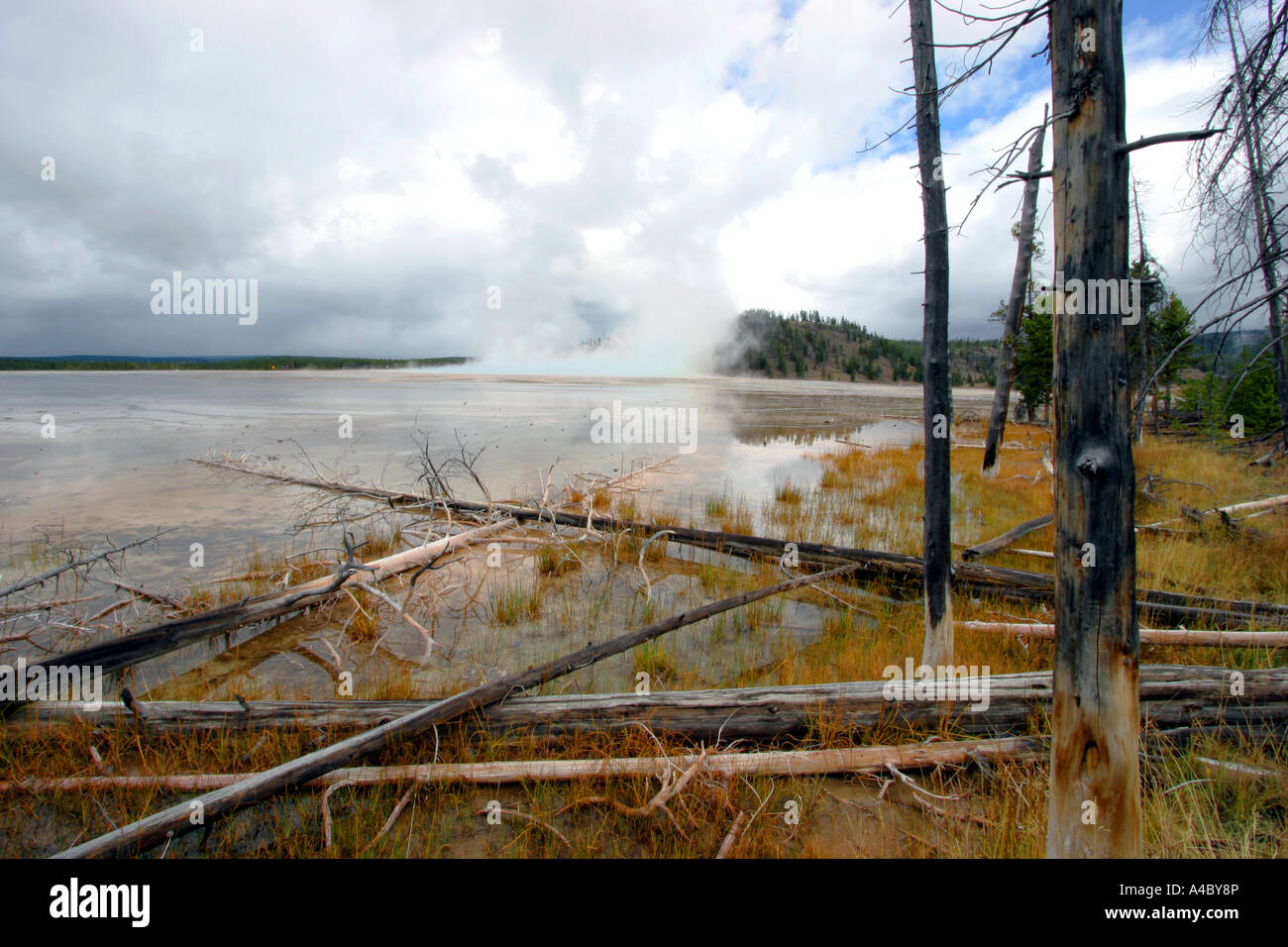 Side view grand prismatic spring hi-res stock photography and images ...