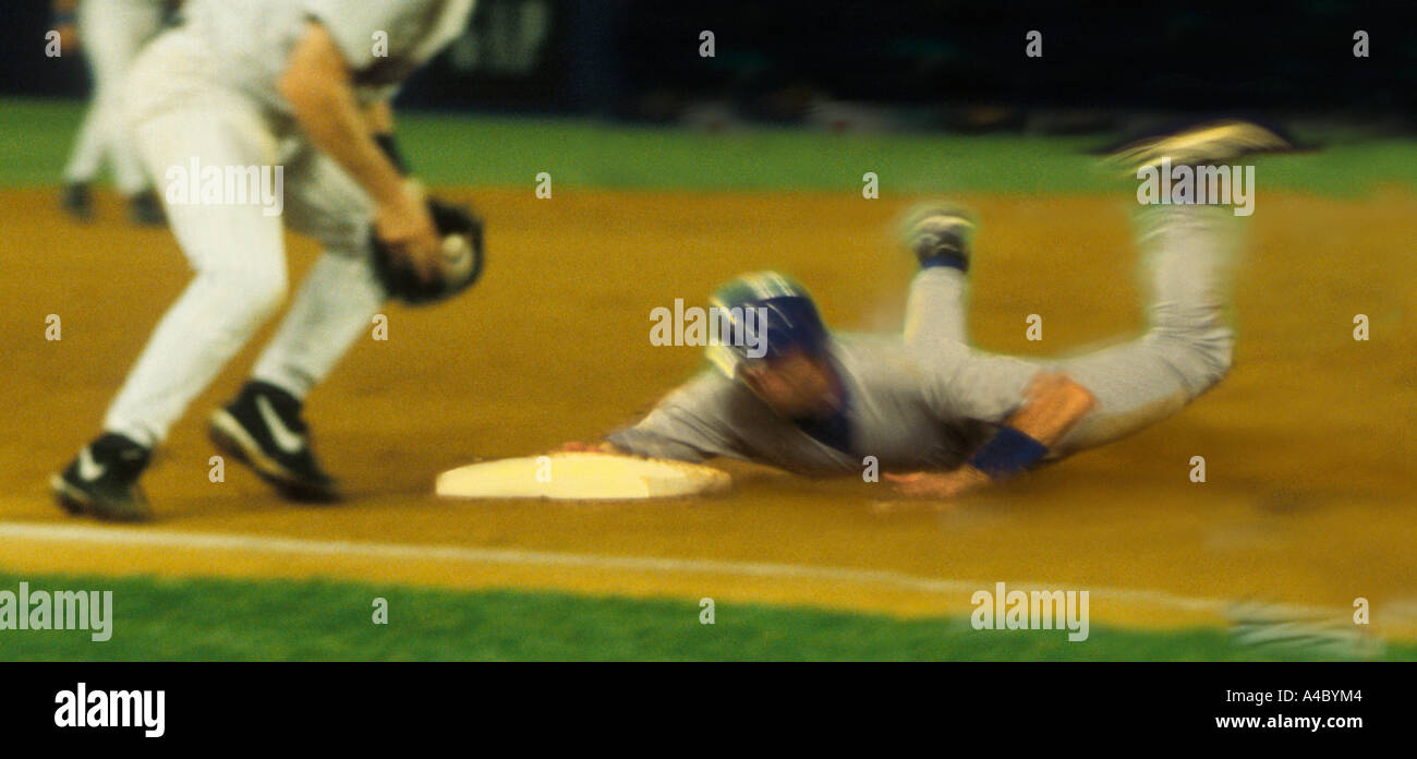 Baseball running action sport hi-res stock photography and images - Alamy