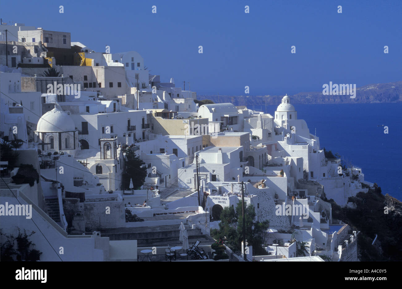 Holiday homes on cliff edge hi-res stock photography and images - Alamy