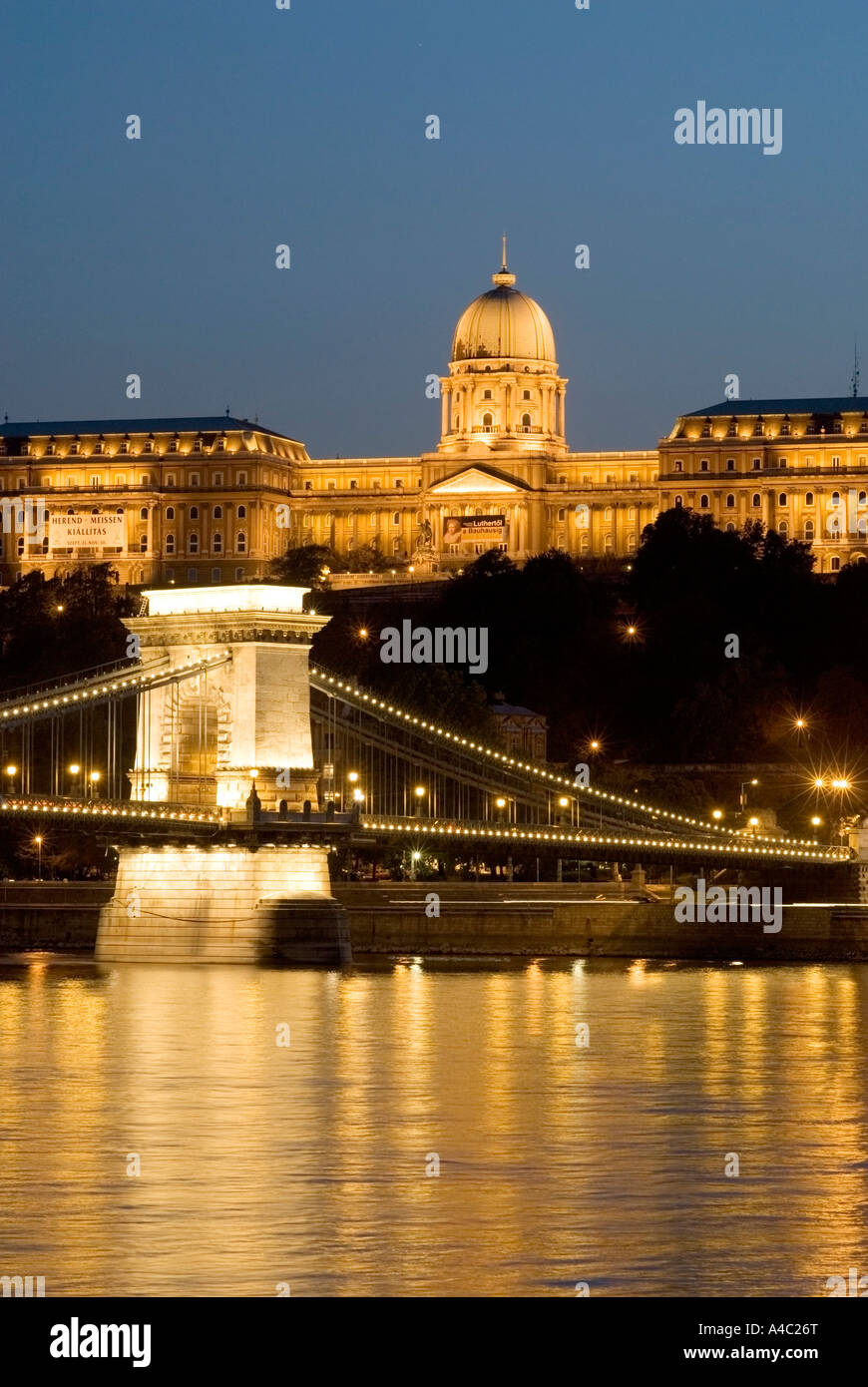 Chain Bridge and Buda Castle at dusk Budapest Hungary Stock Photo - Alamy