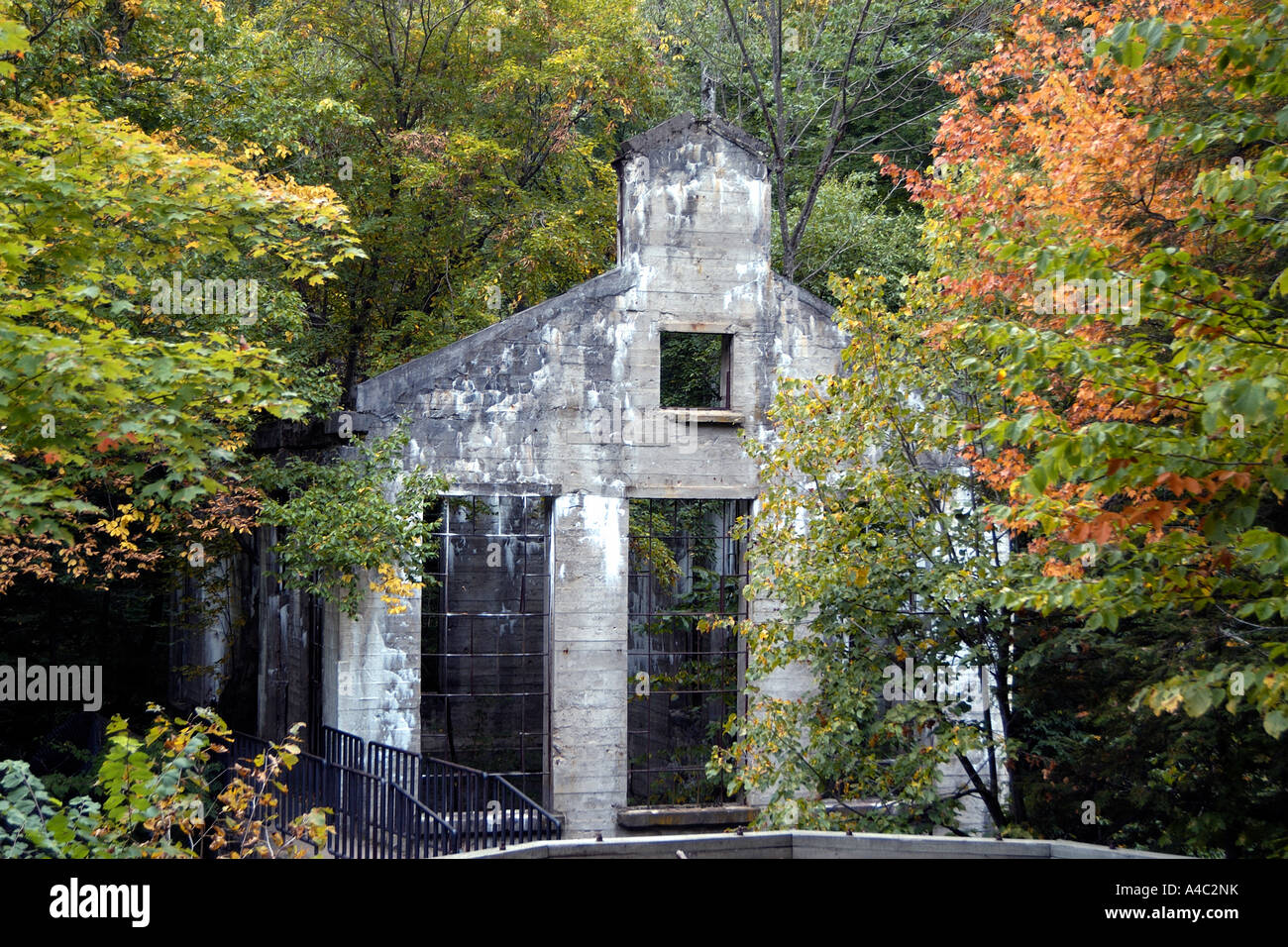 Old Mill at Meech Lake in Gatineau Park Stock Photo - Alamy