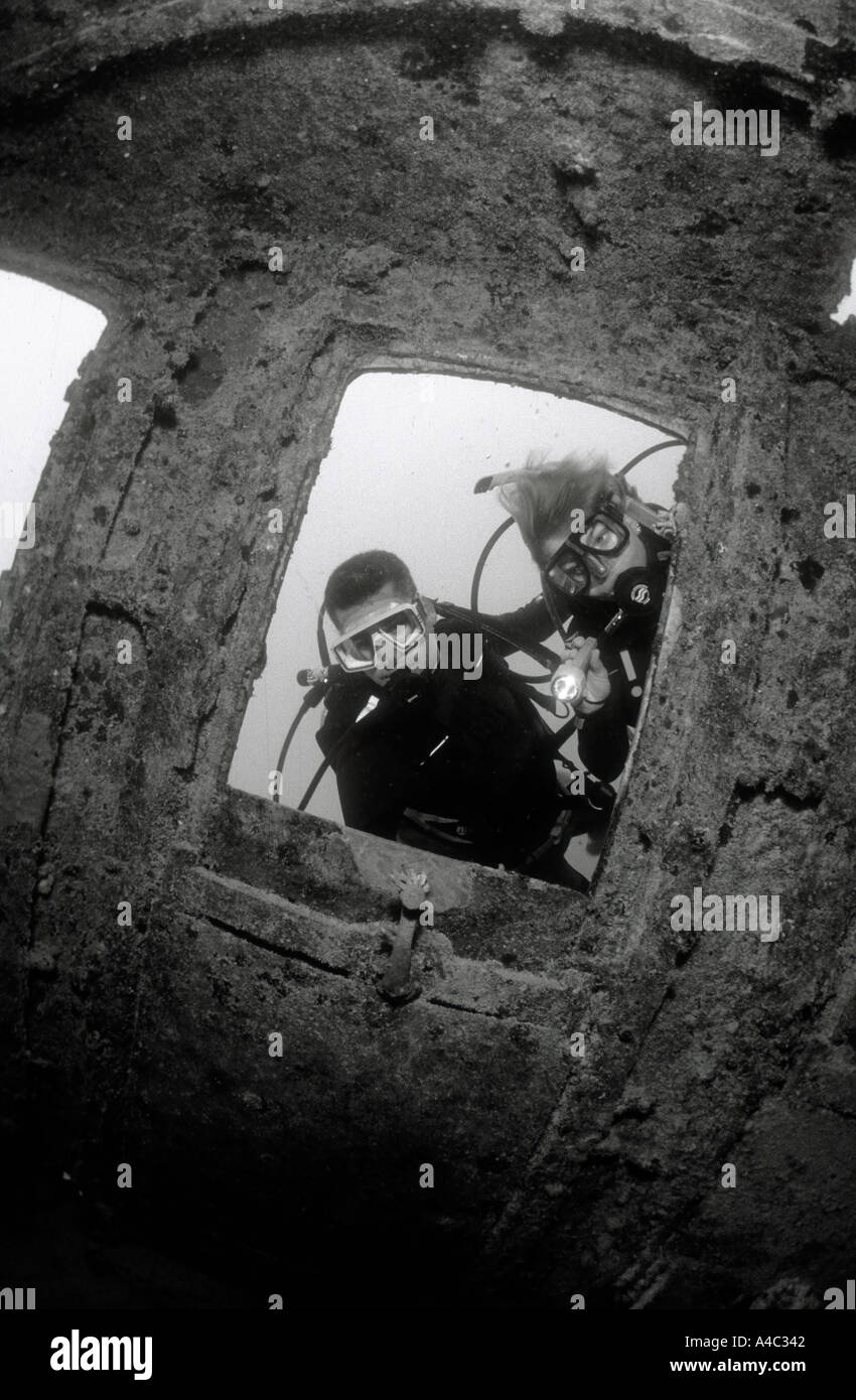 SCUBA DIVERS ON THE TUGBOAT KING BERMUDA Stock Photo - Alamy