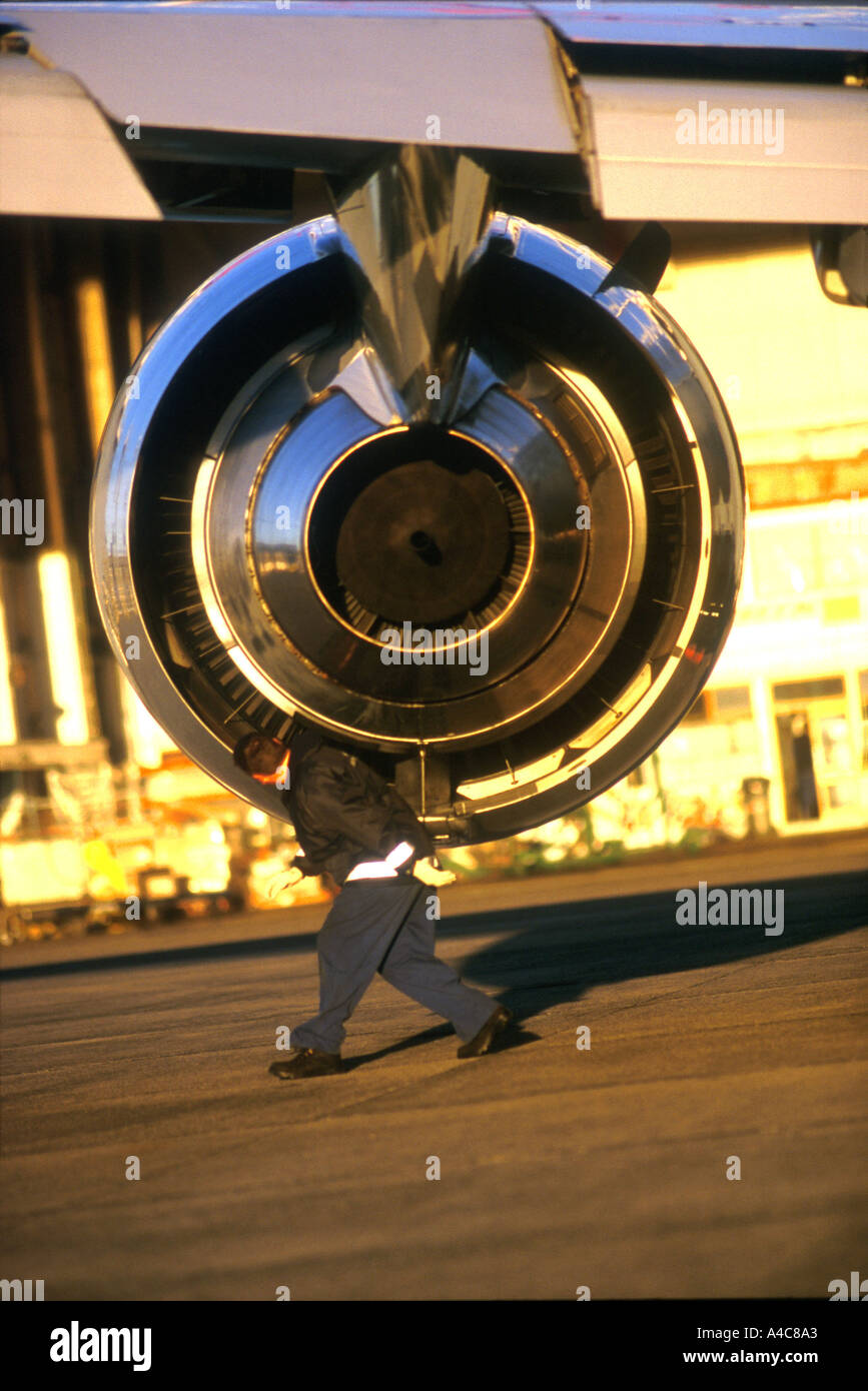 an aircraft engineer inspects a Boeing 767 engine Stock Photo - Alamy