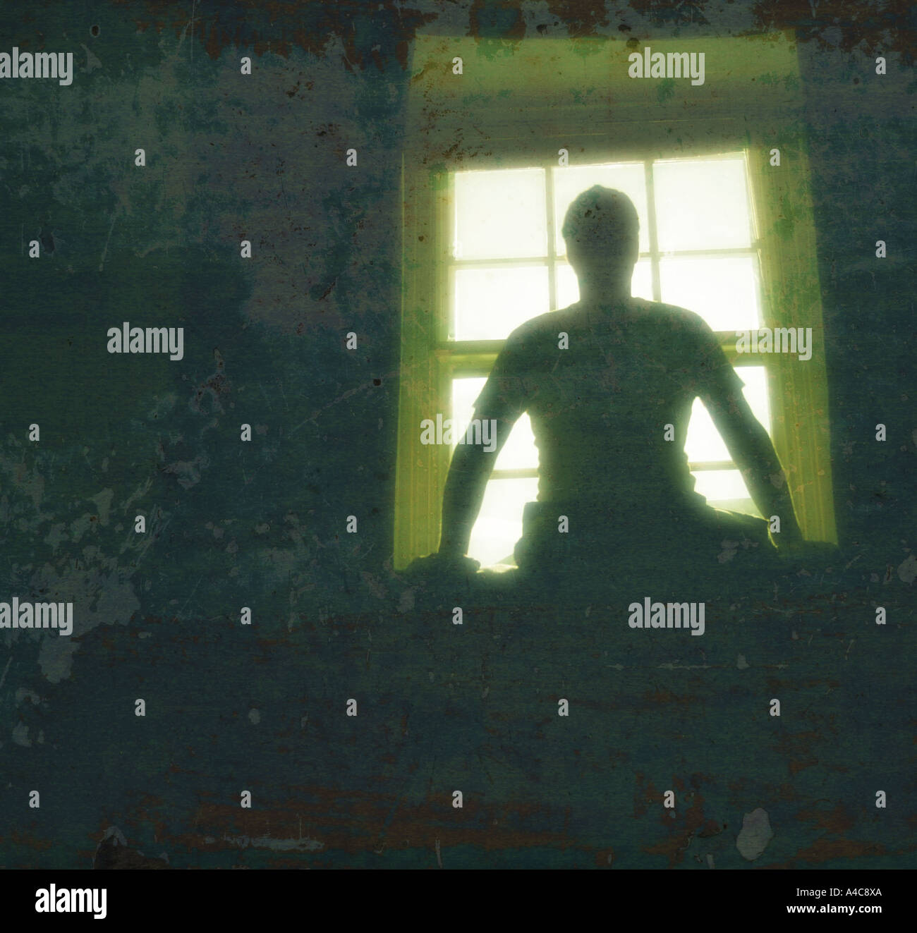 Scary figure hi-res stock photography and images - Alamy