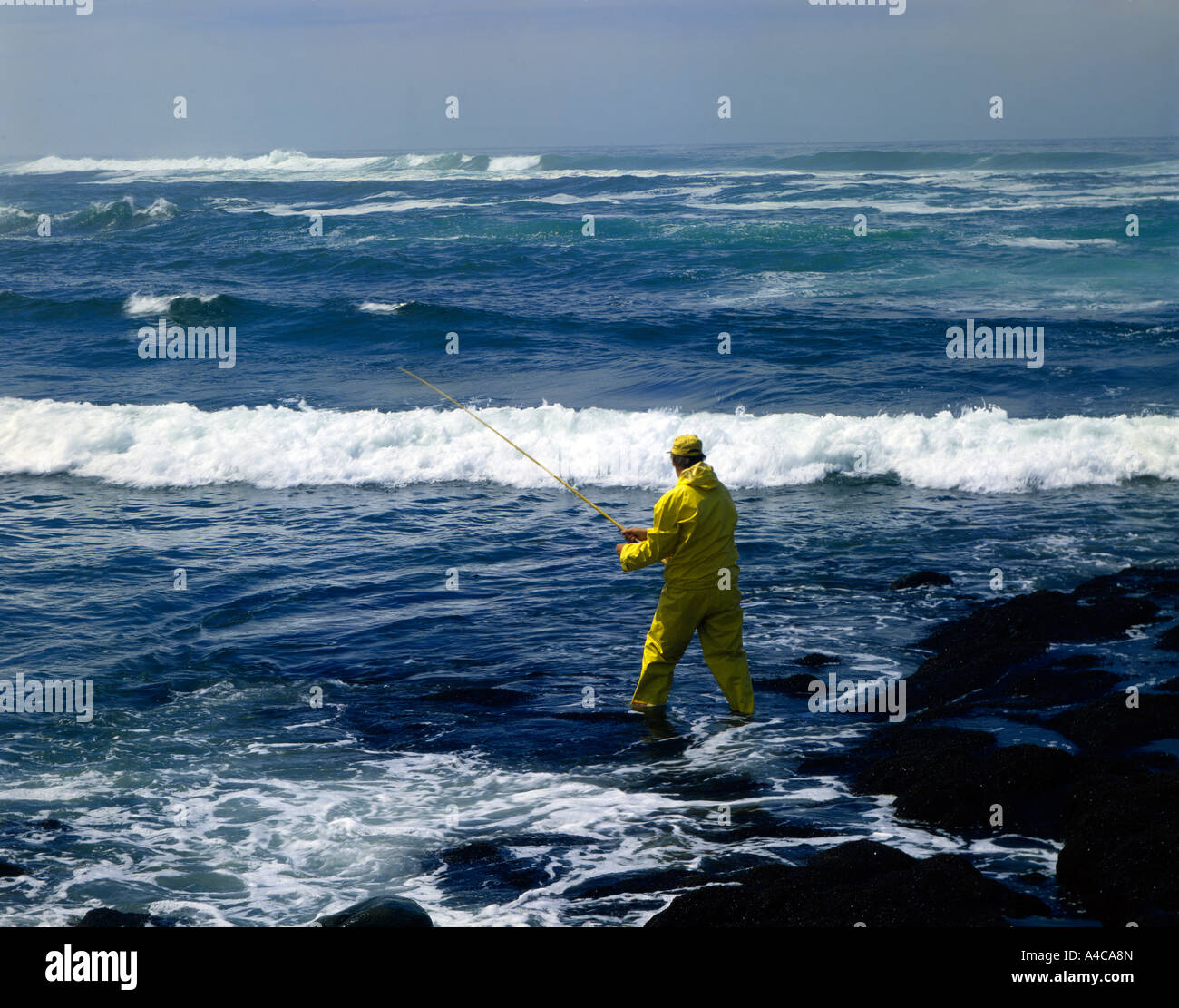 Mighty waves hi-res stock photography and images - Alamy