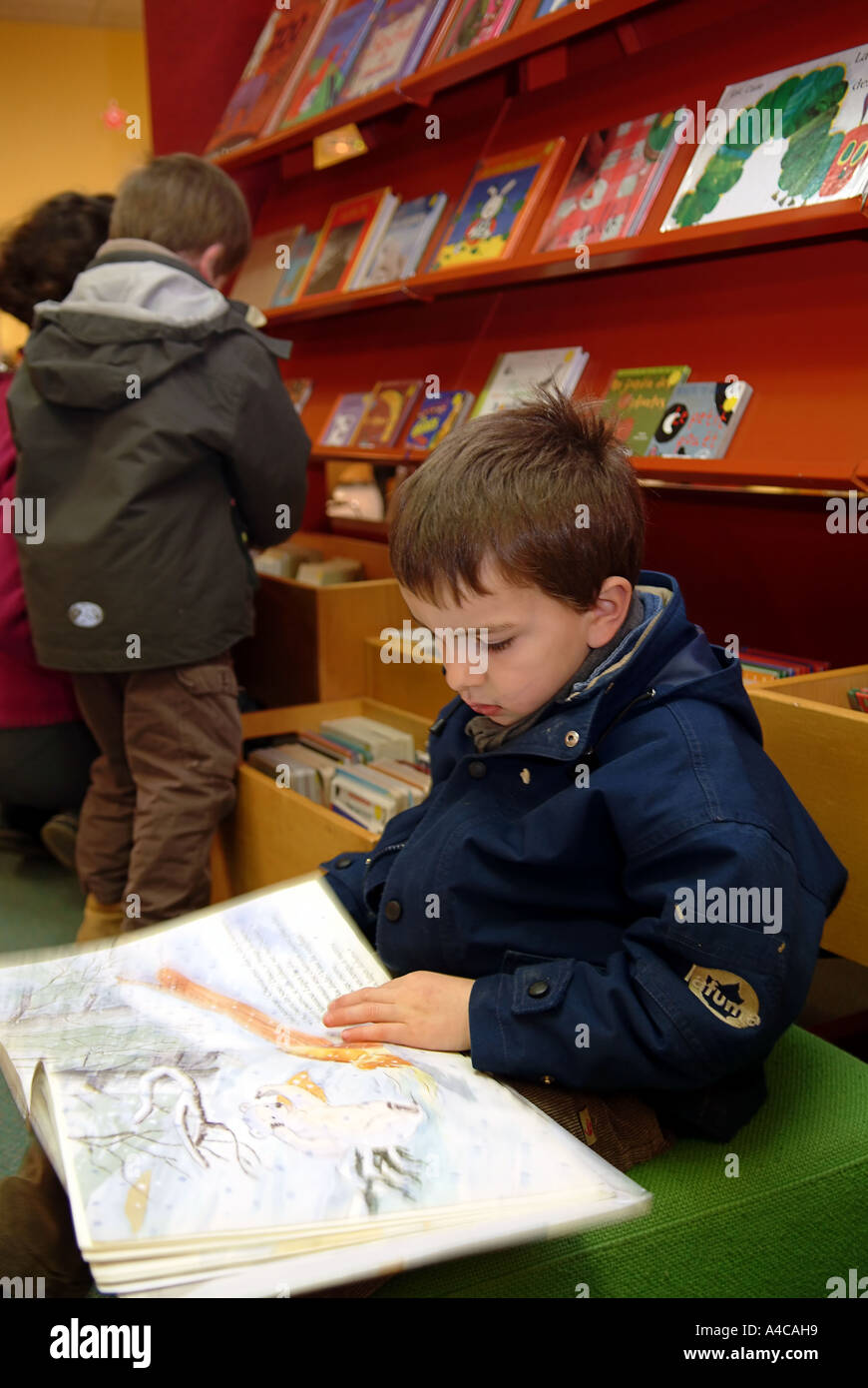 At the public library in the children section Stock Photo - Alamy