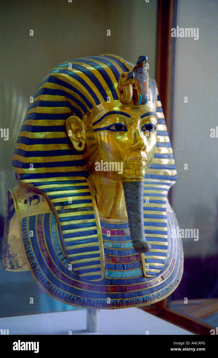 Tutankhamun deathmask in Egyptian museum Cairo Stock Photo - Alamy