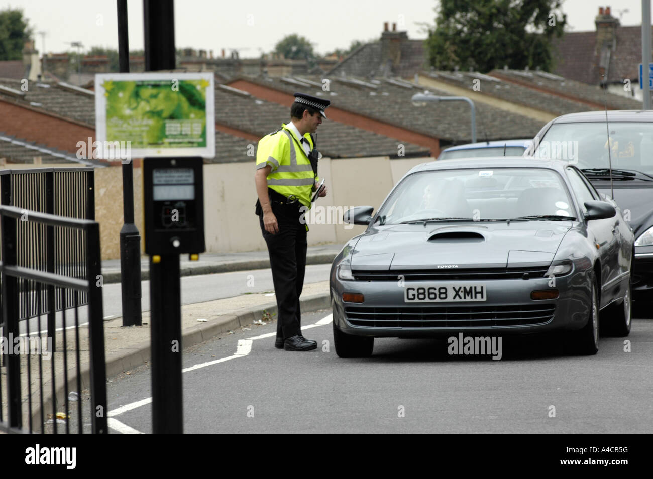 roadside police vehicle check Stock Photo - Alamy