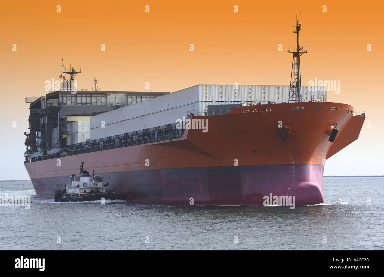 Superstructure large container ship hi-res stock photography and images ...