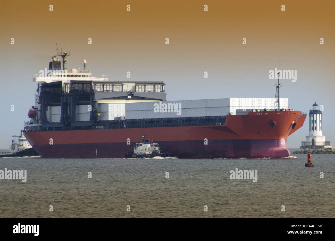 Bow cargo ship hi-res stock photography and images - Alamy