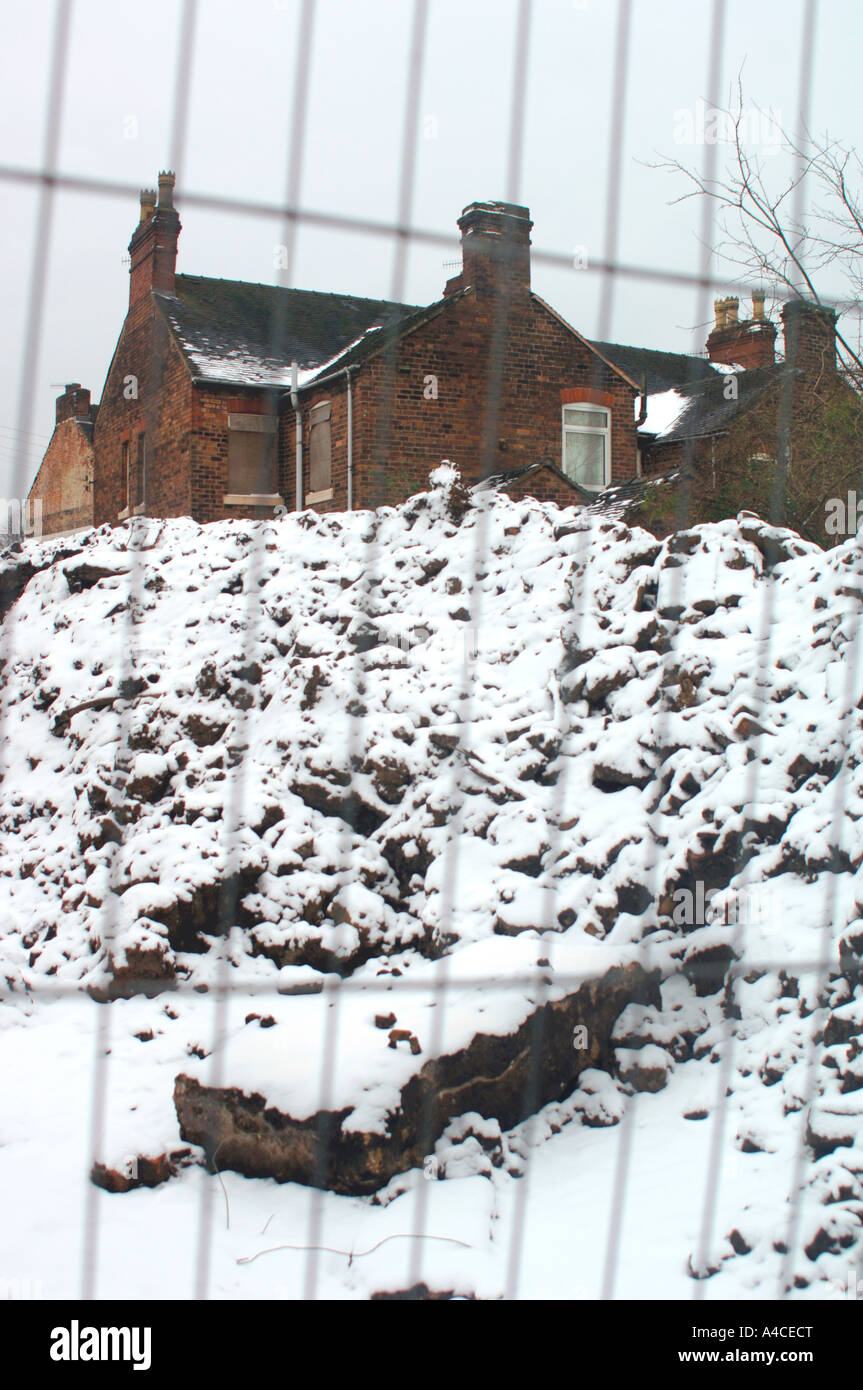 Frozen soil building hi-res stock photography and images - Alamy