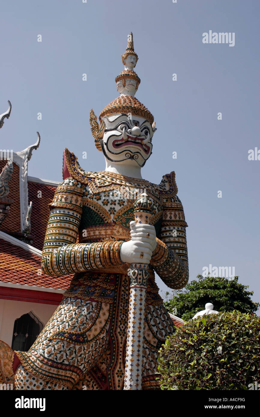 Statue stands guard at Emerald Palace in Bangkok Thailand Stock Photo ...
