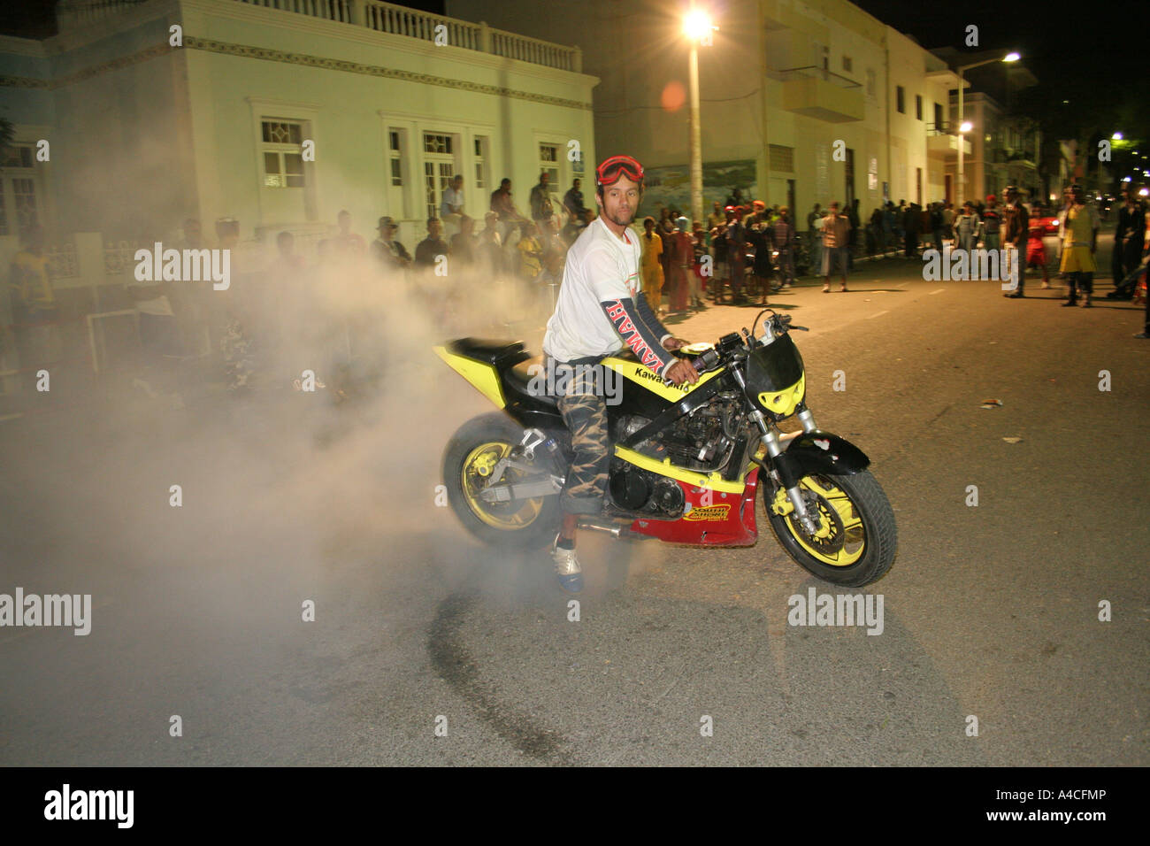 Burning rubber hi-res stock photography and images - Alamy