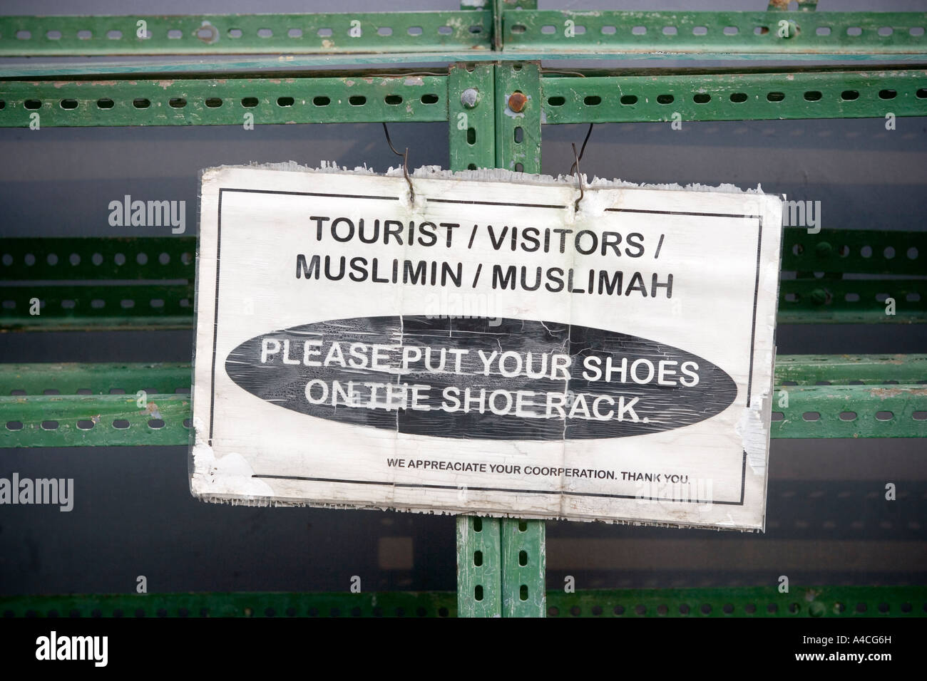 Shoe rack sultan mosque hi-res stock photography and images - Alamy