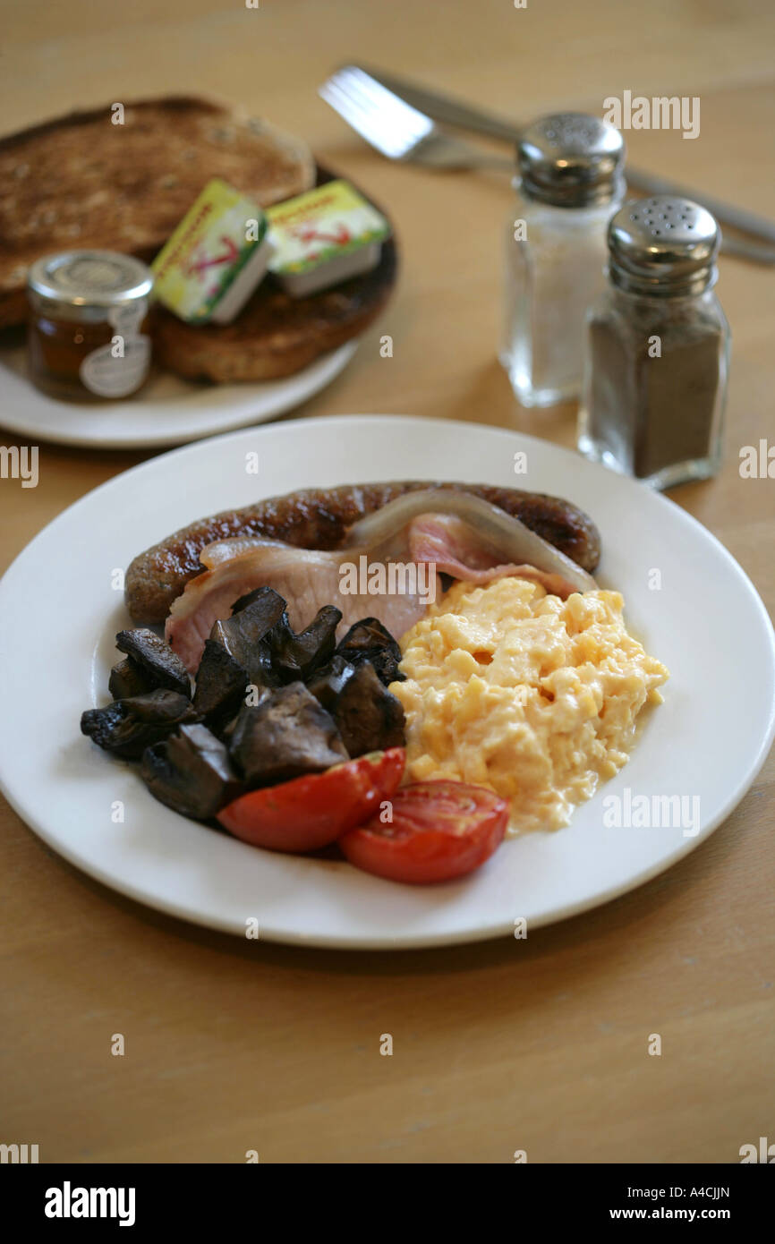 Cooked Full English Breakfast Stock Photo - Alamy