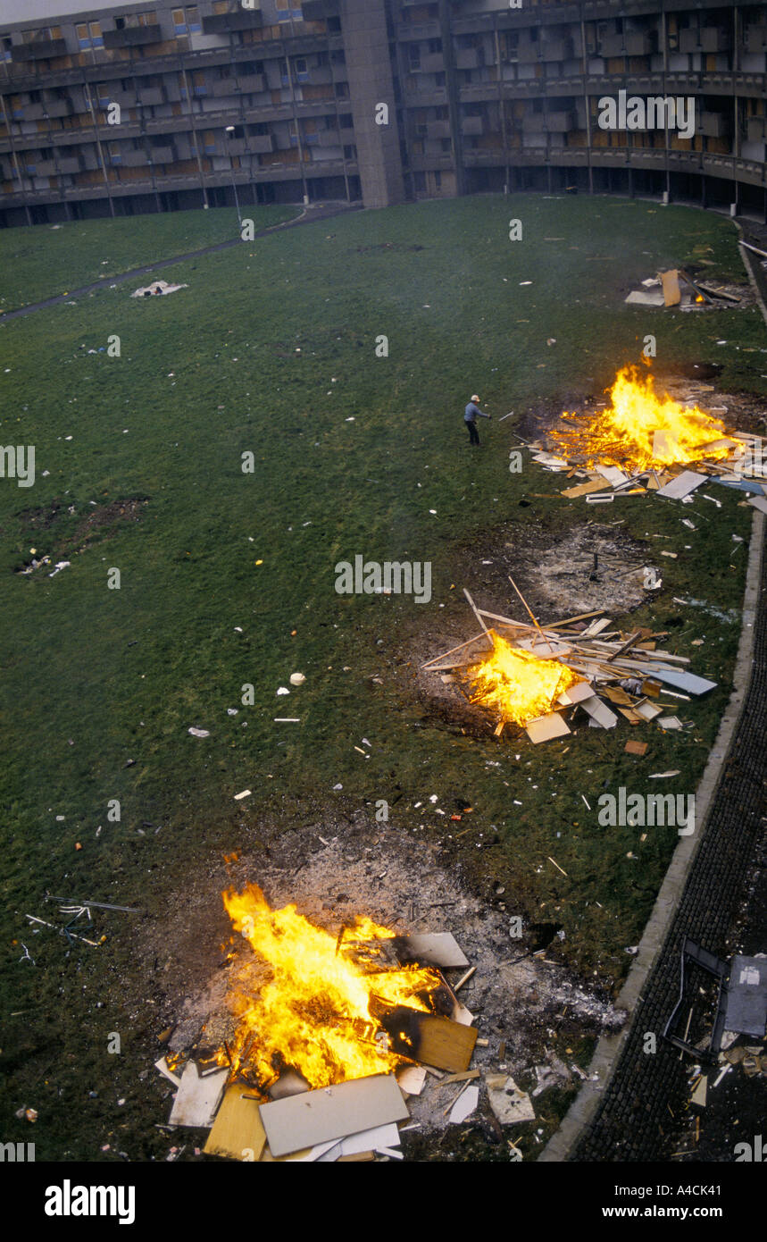 MOSS SIDE STORY' MANCHESTER, HUME CRESCENT WHICH IS NEXT TO MOSS SIDE ...