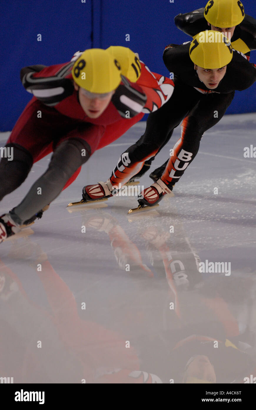 European short track speed skating hi-res stock photography and images ...