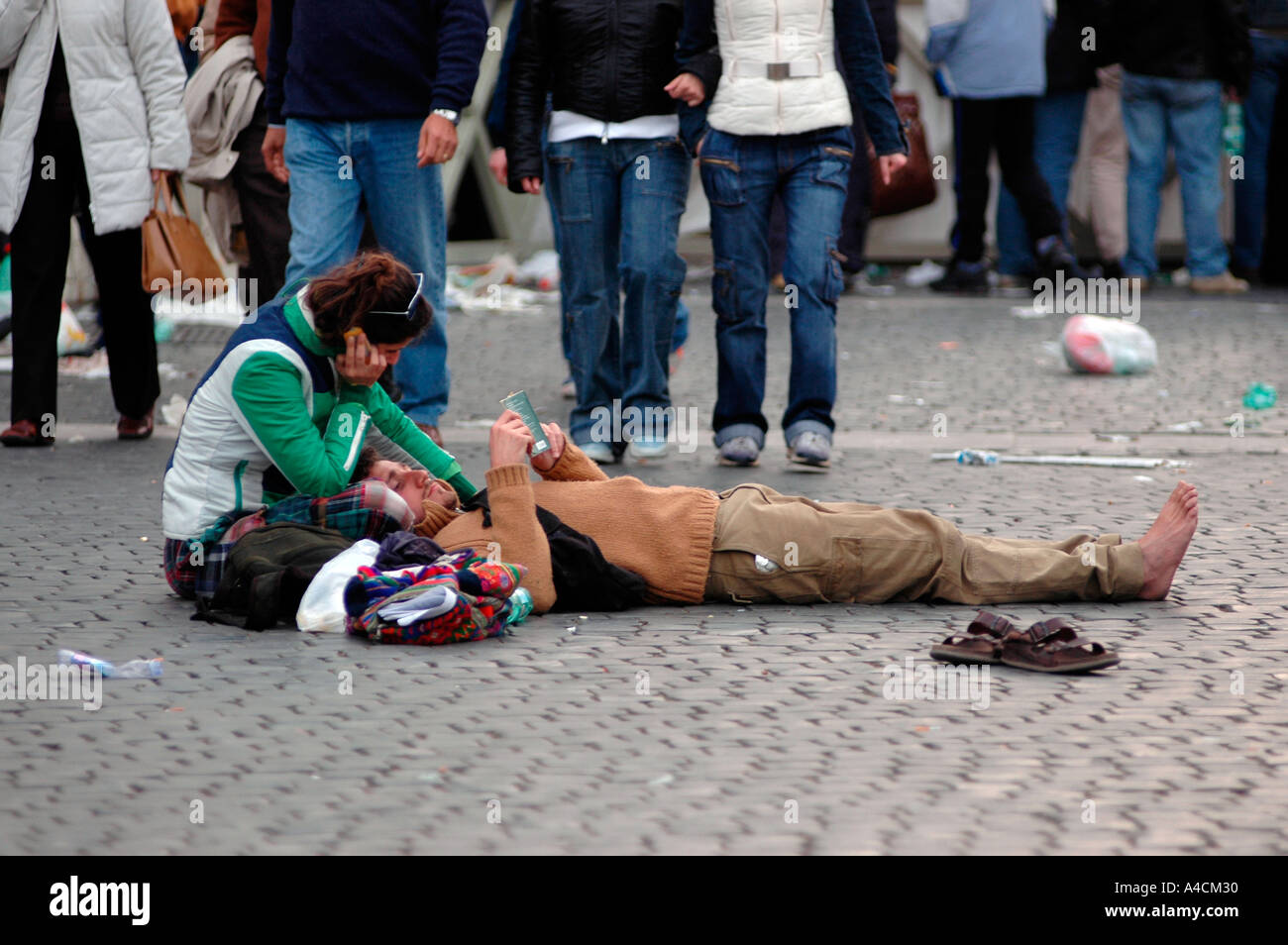 St peters square sitting vatican hi-res stock photography and images ...