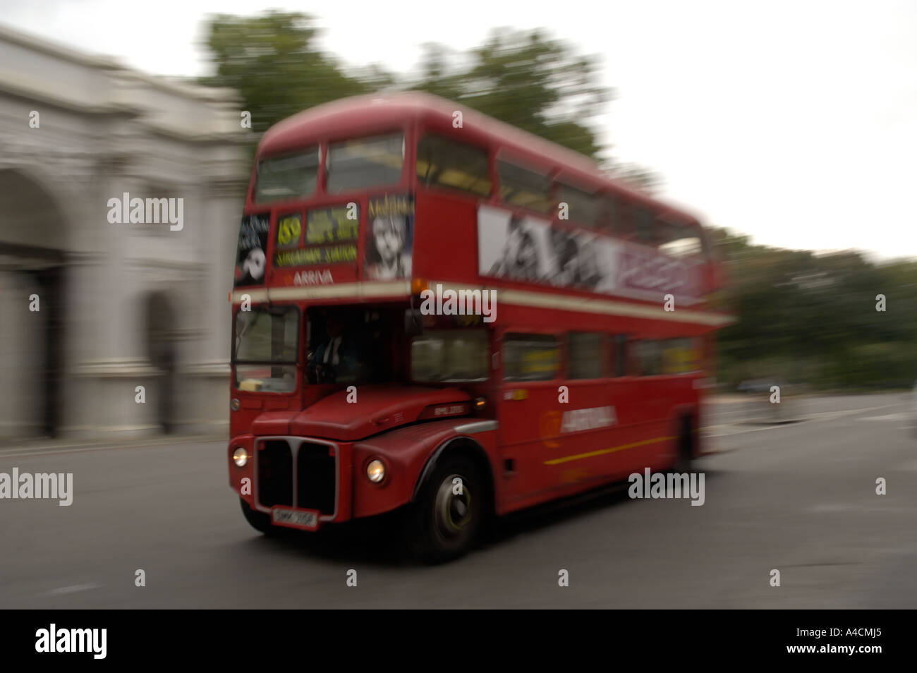 Bus panned hi-res stock photography and images - Alamy