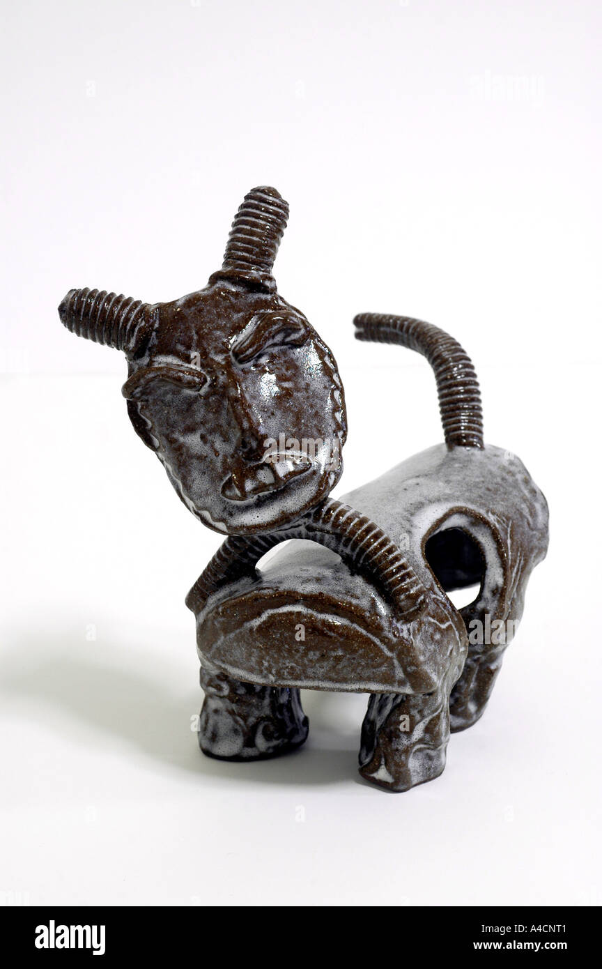 Ceramic cat face hi-res stock photography and images - Alamy