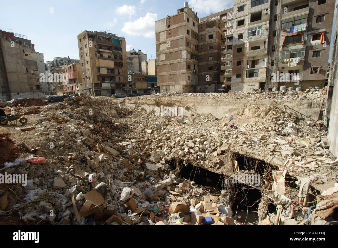 Beirut lebanon damaged buildings hi-res stock photography and images ...