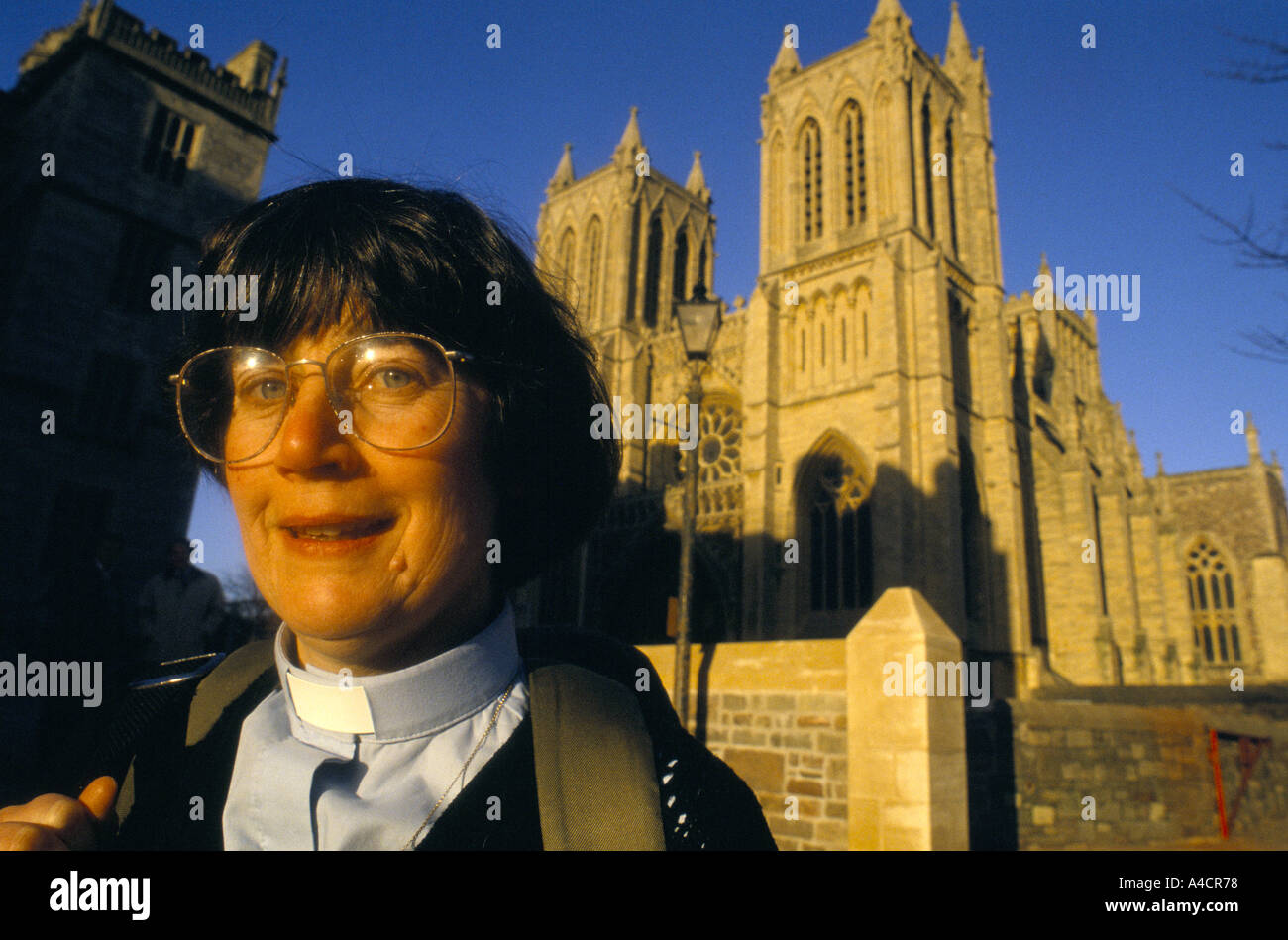Women priests 1994 hi-res stock photography and images - Alamy