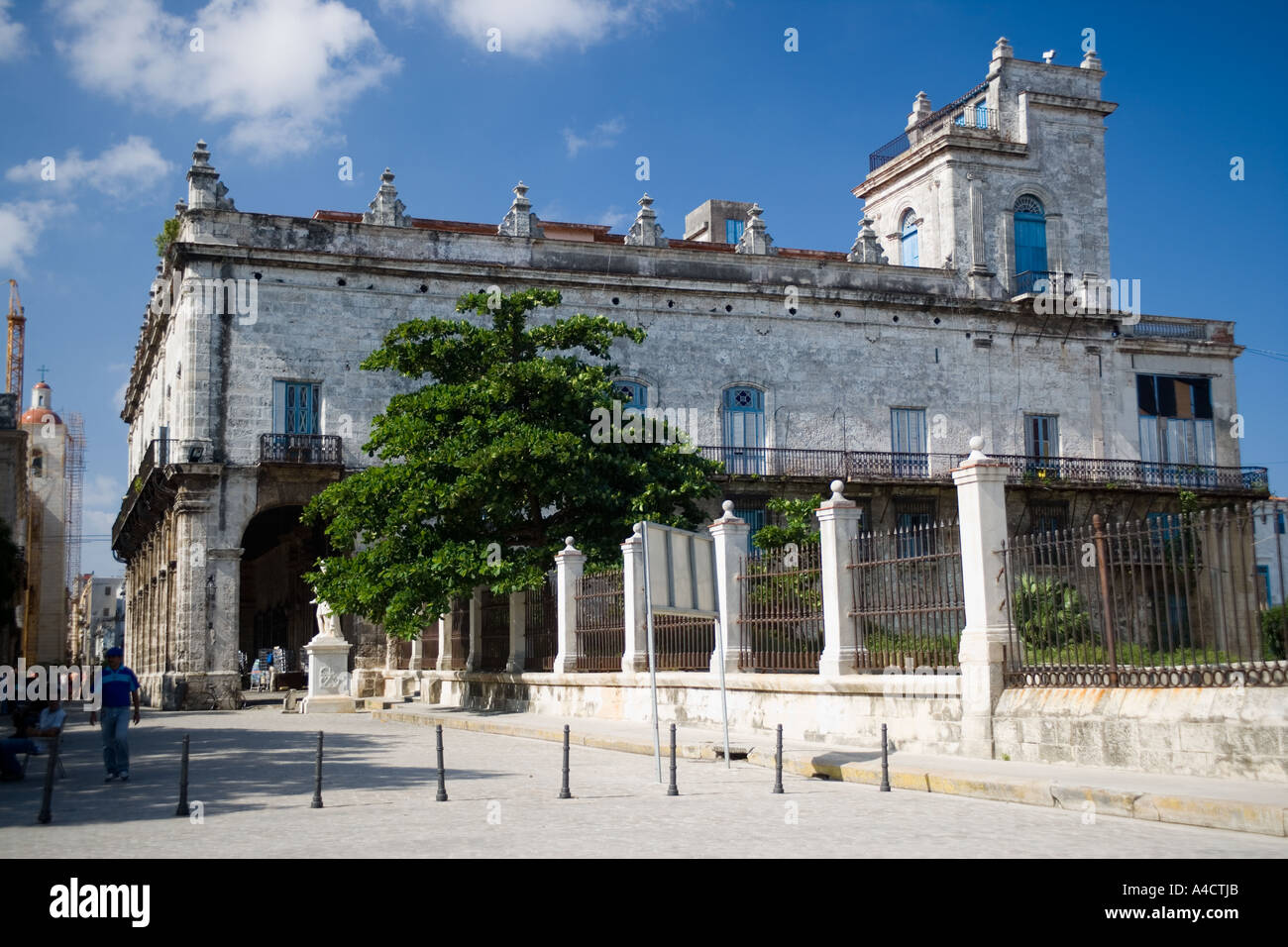 The Plaza de Armas and the Palacio Segundo Cabo,Old Havana,Cuba Stock ...