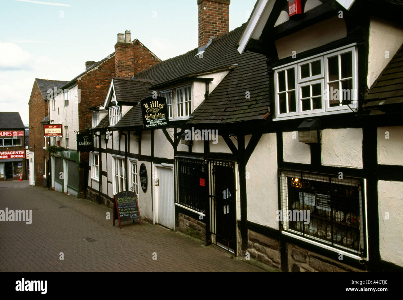 Eaved hi-res stock photography and images - Alamy