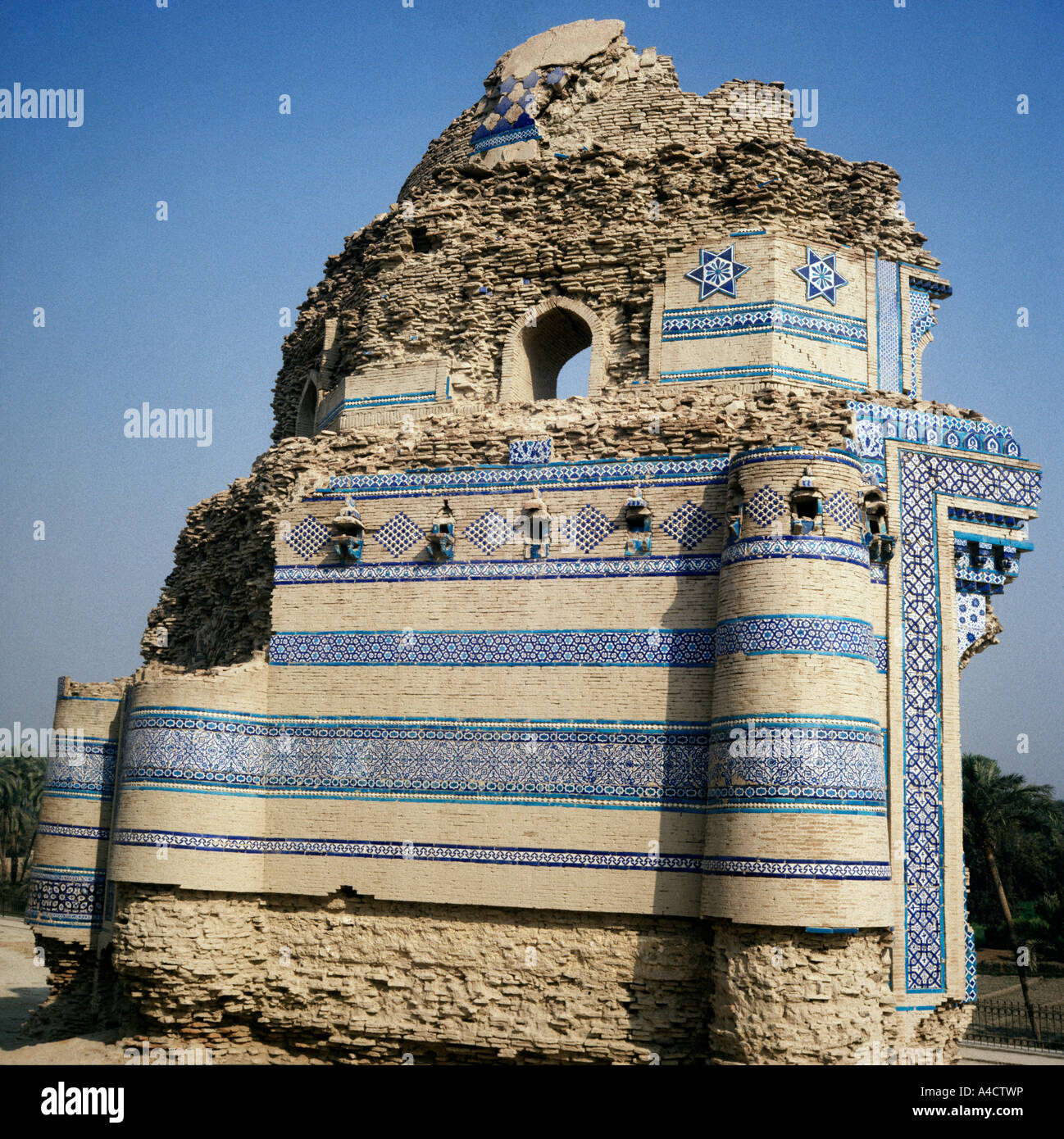 Tomb of Baha al-Halim, Uchch, Pakistan Stock Photo - Alamy
