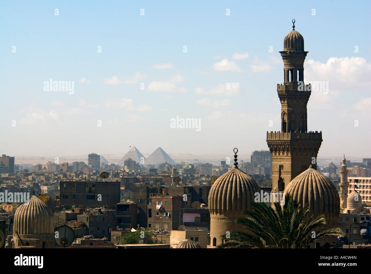 Islamic burial hi-res stock photography and images - Alamy