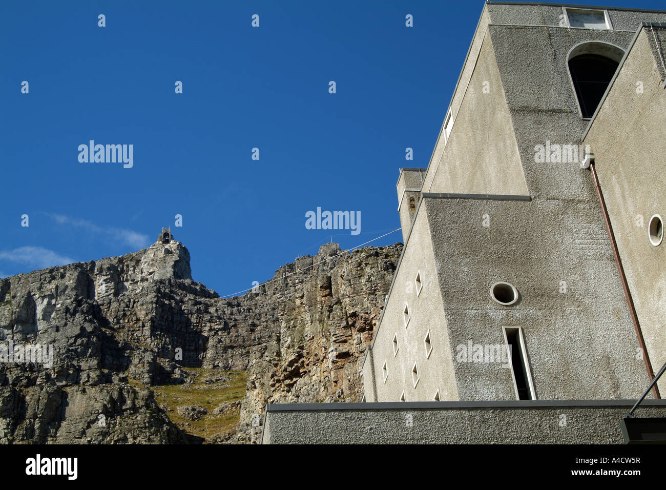 Cableway stations hi-res stock photography and images - Alamy