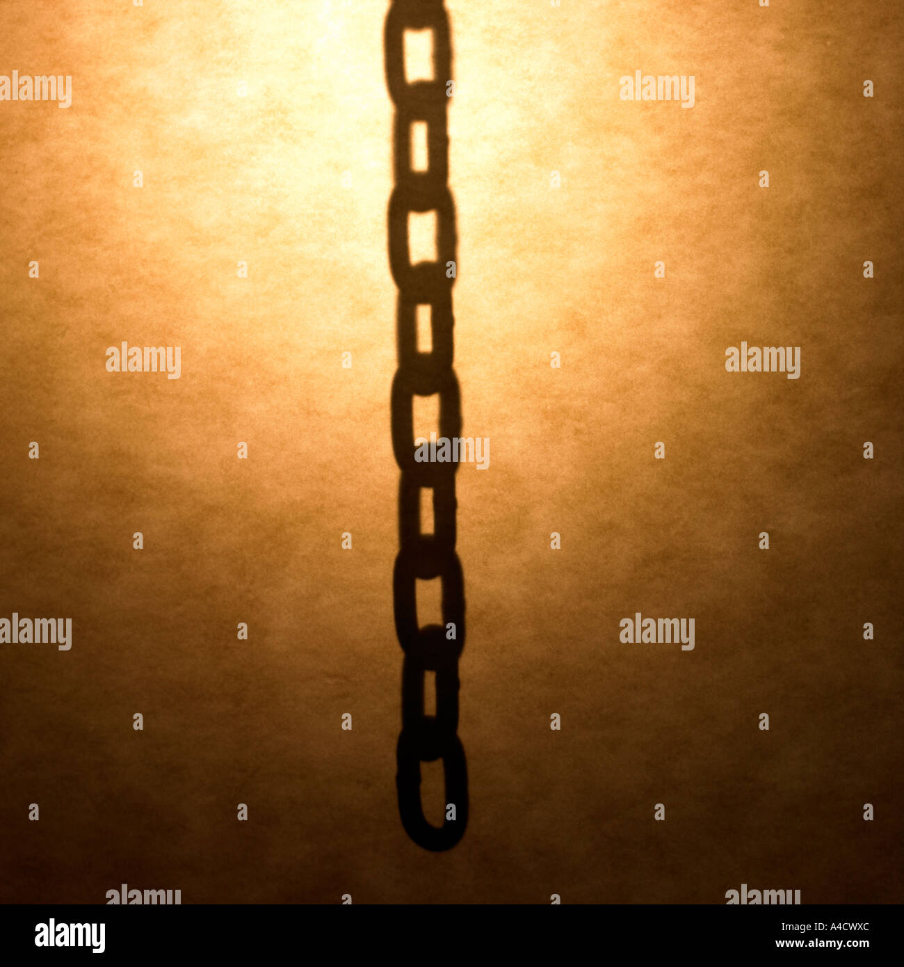 Joining chain hi-res stock photography and images - Alamy