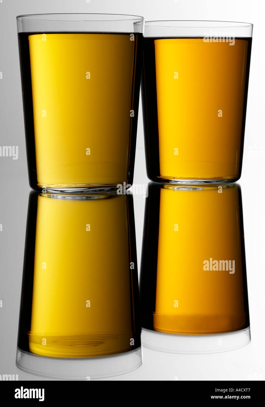 Hard cider bar hi-res stock photography and images - Alamy