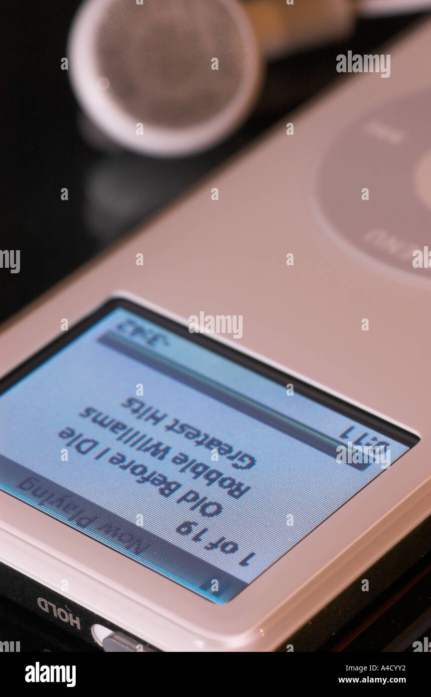 Ipod nano hi-res stock photography and images - Alamy