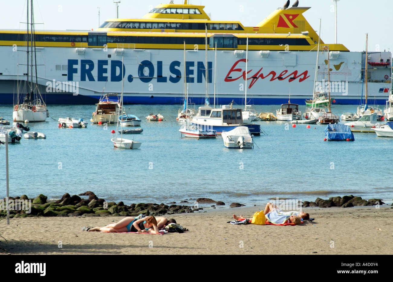 Benchijigua Express a roll on roll off fast ferry on the quay at Los ...