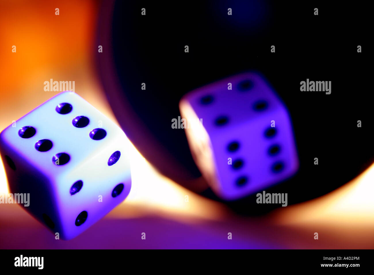 Dice tumbler hi-res stock photography and images - Alamy
