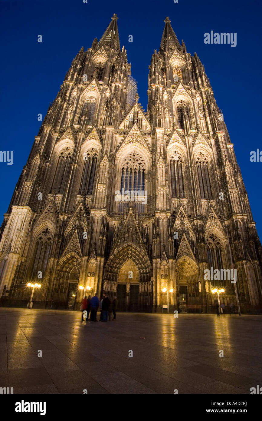 Main entrance cologne cathedral hi-res stock photography and images - Alamy