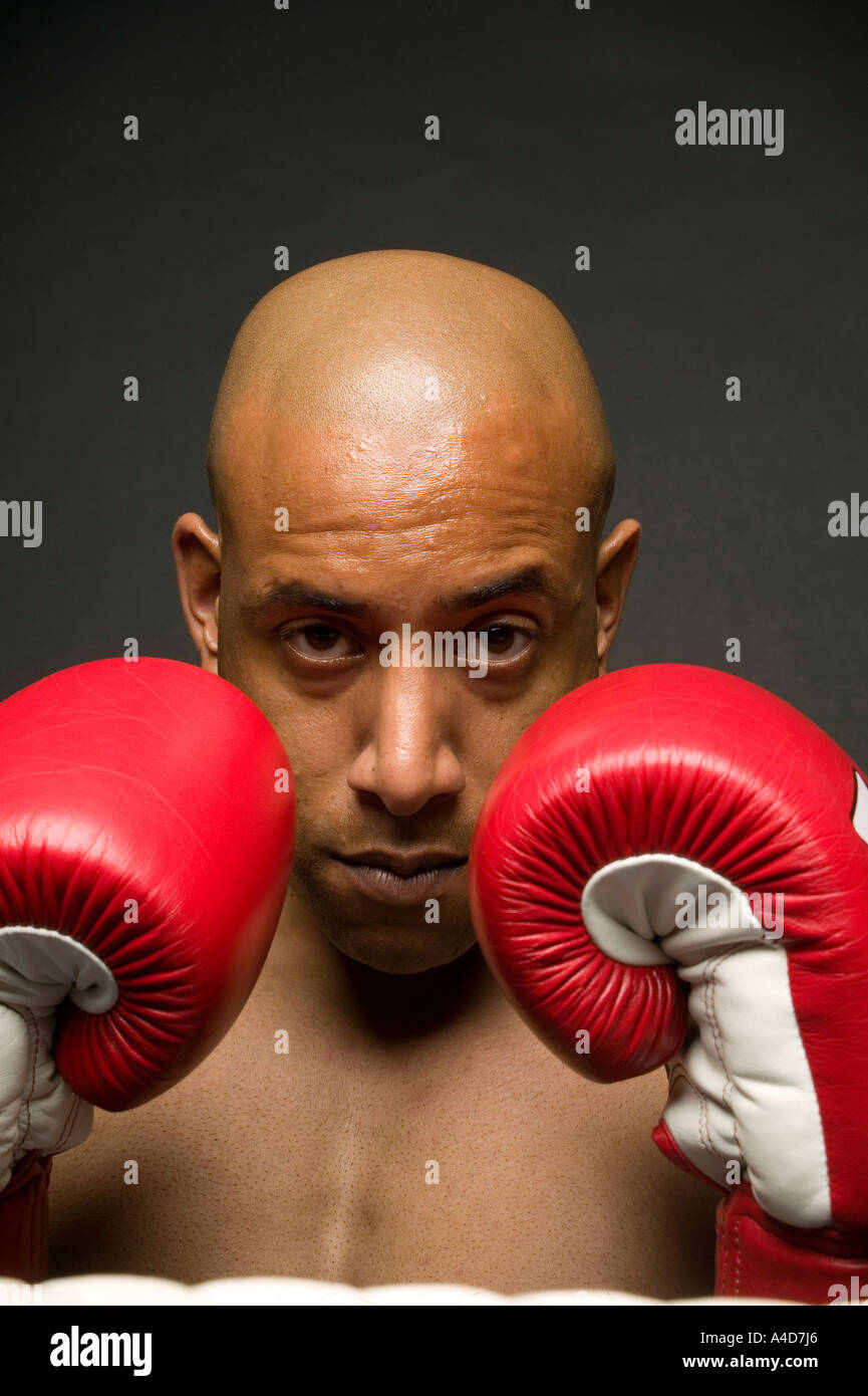 Blocking boxer boxing boxing hi-res stock photography and images - Alamy