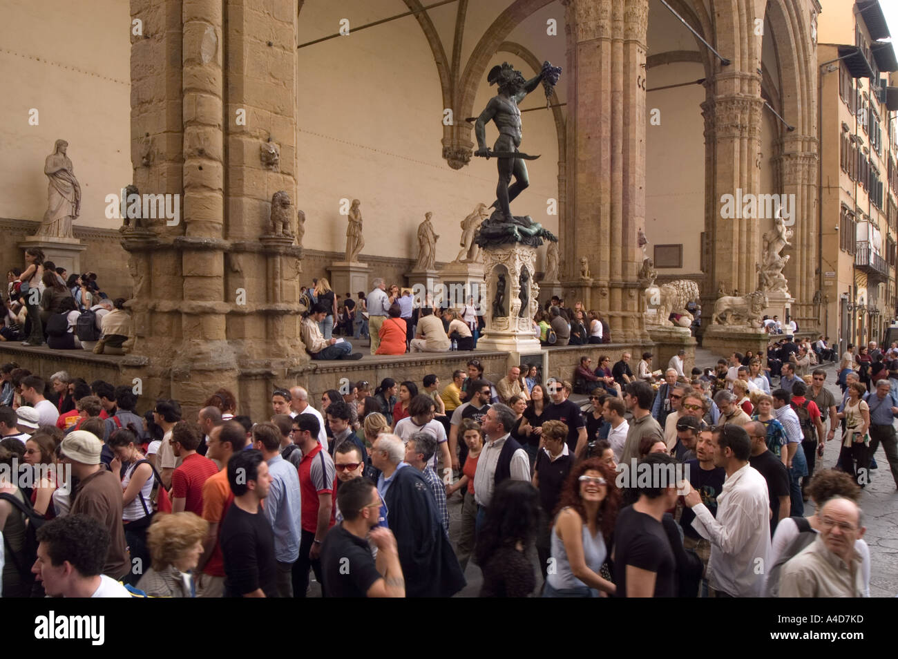 Cellinis sculpture of perseus hi-res stock photography and images - Alamy
