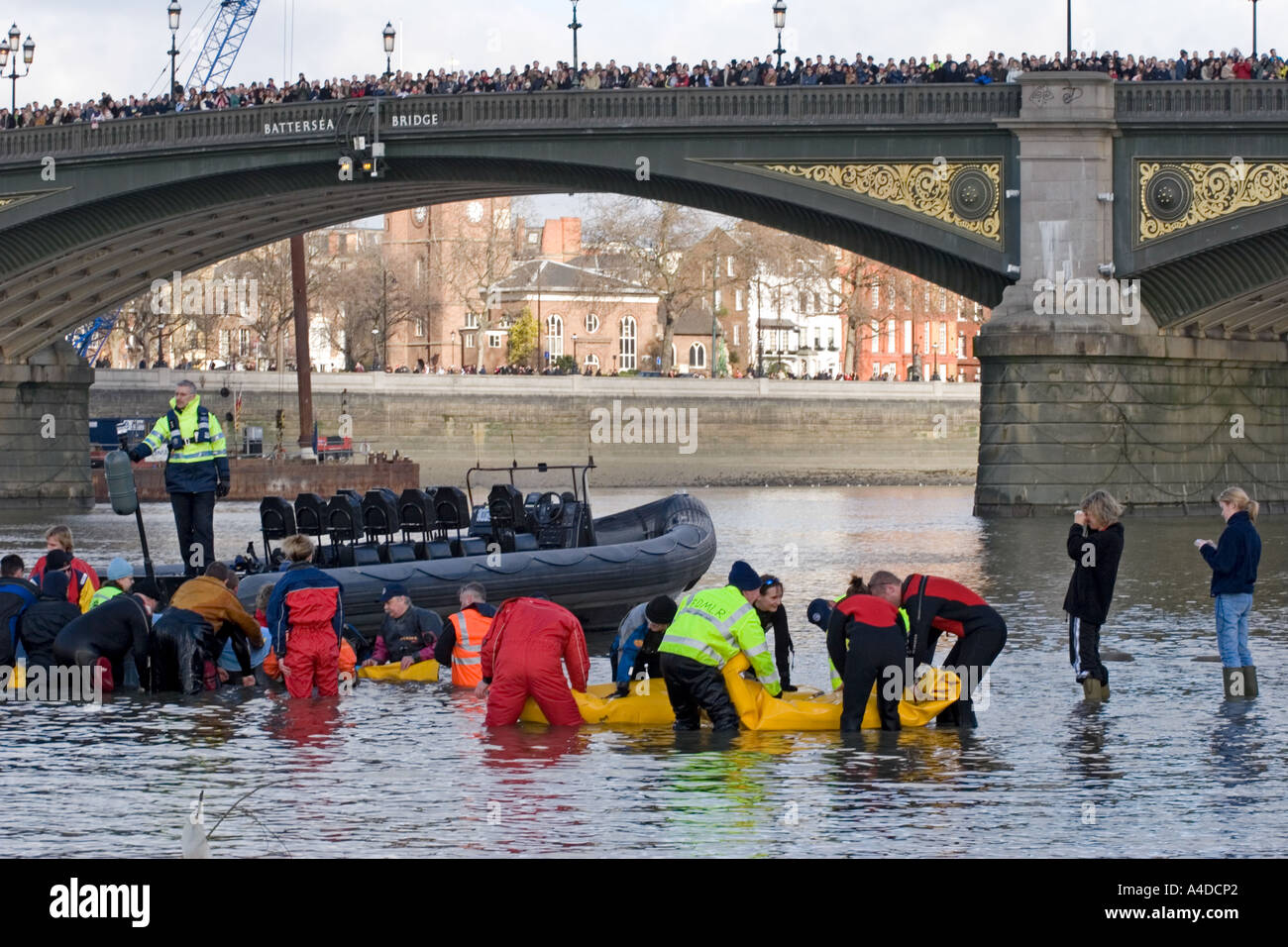 Thames whale hi-res stock photography and images - Alamy