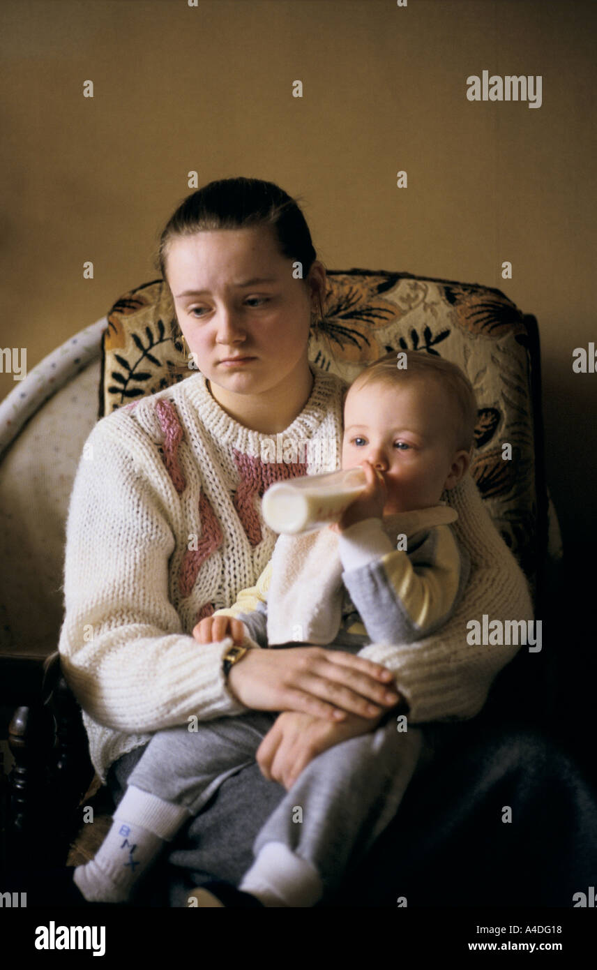 Single mother poverty hi-res stock photography and images - Alamy