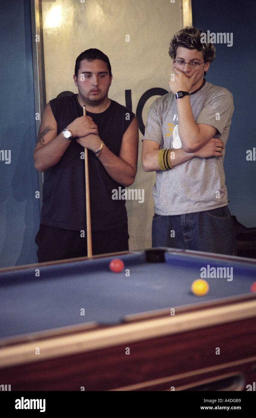 London student union pool hi-res stock photography and images - Alamy