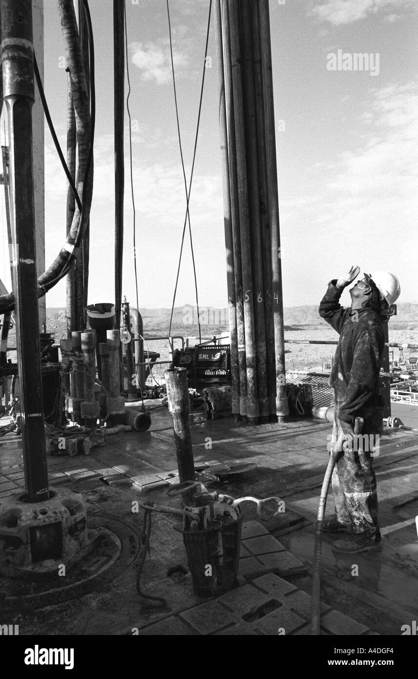 Drilling rig, Dumbar oil fields in the Kirthar National Park, Pakistan ...