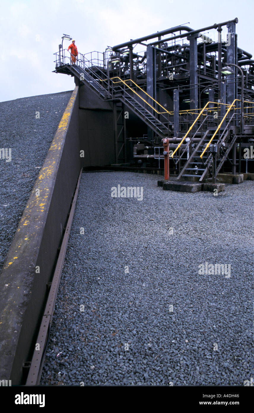 An oil worker on a platform. Wytch Farm Oil Field, Dorset England Stock ...