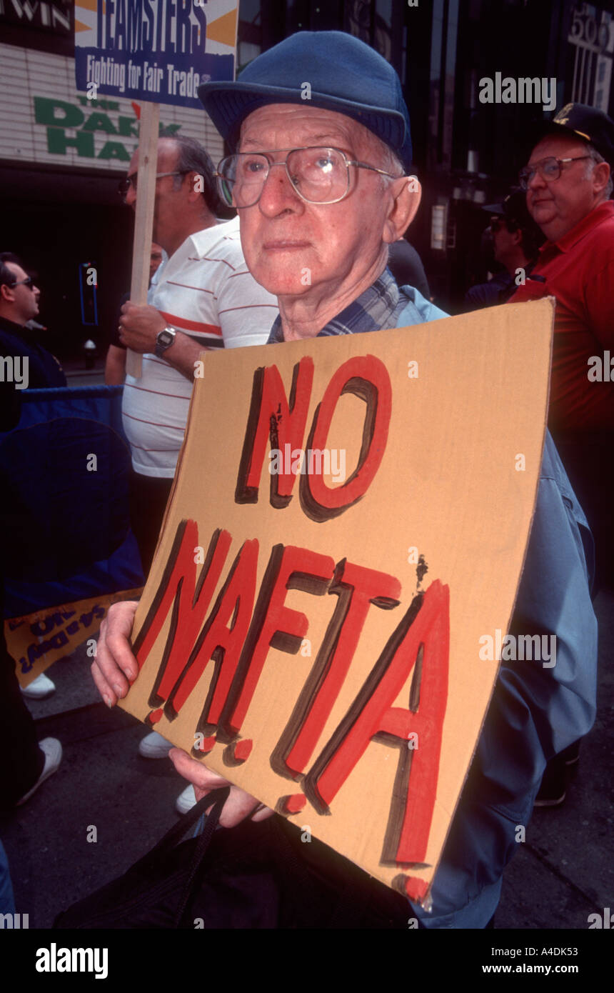 Nafta protest hi-res stock photography and images - Alamy