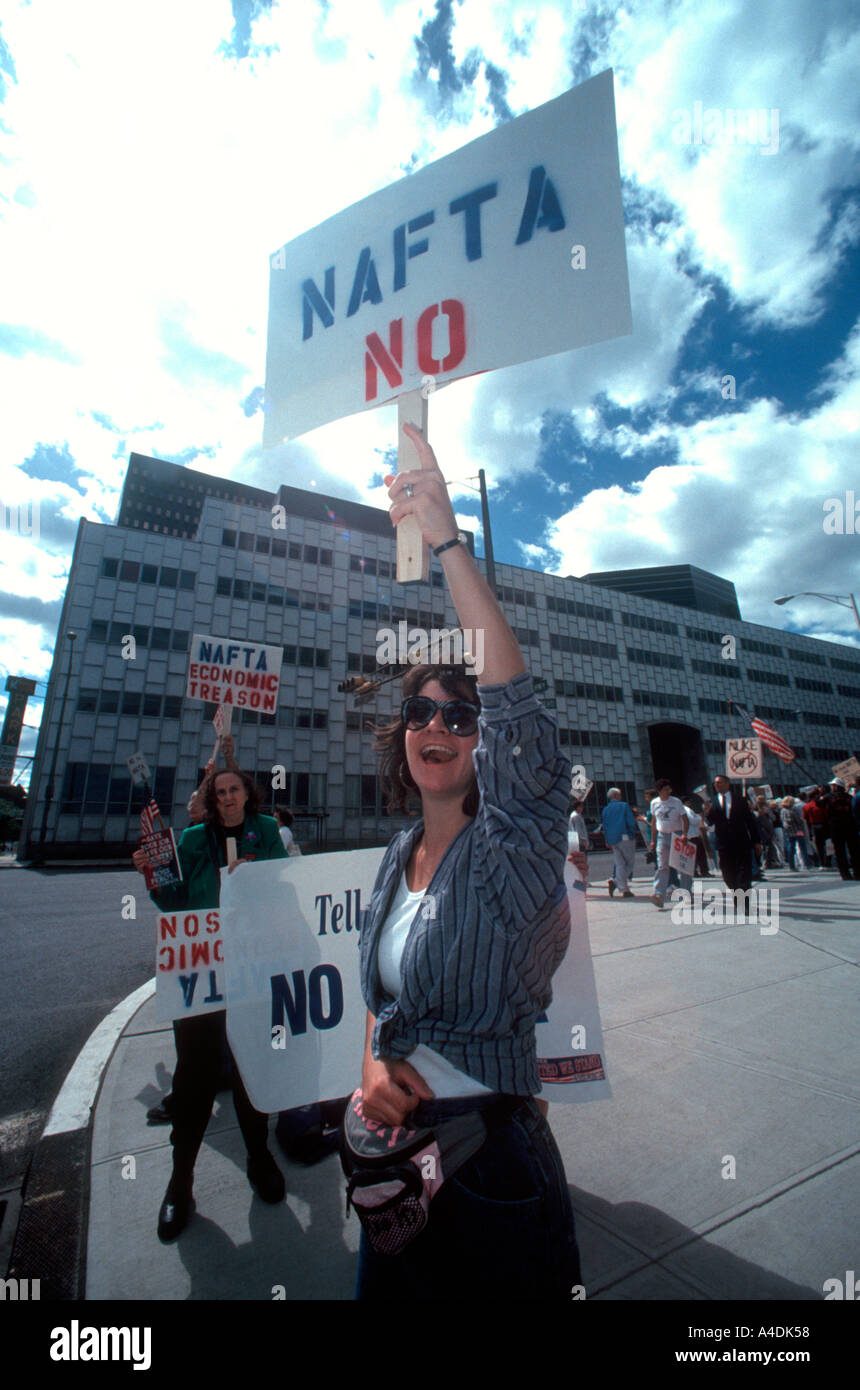 Nafta protest hi-res stock photography and images - Alamy