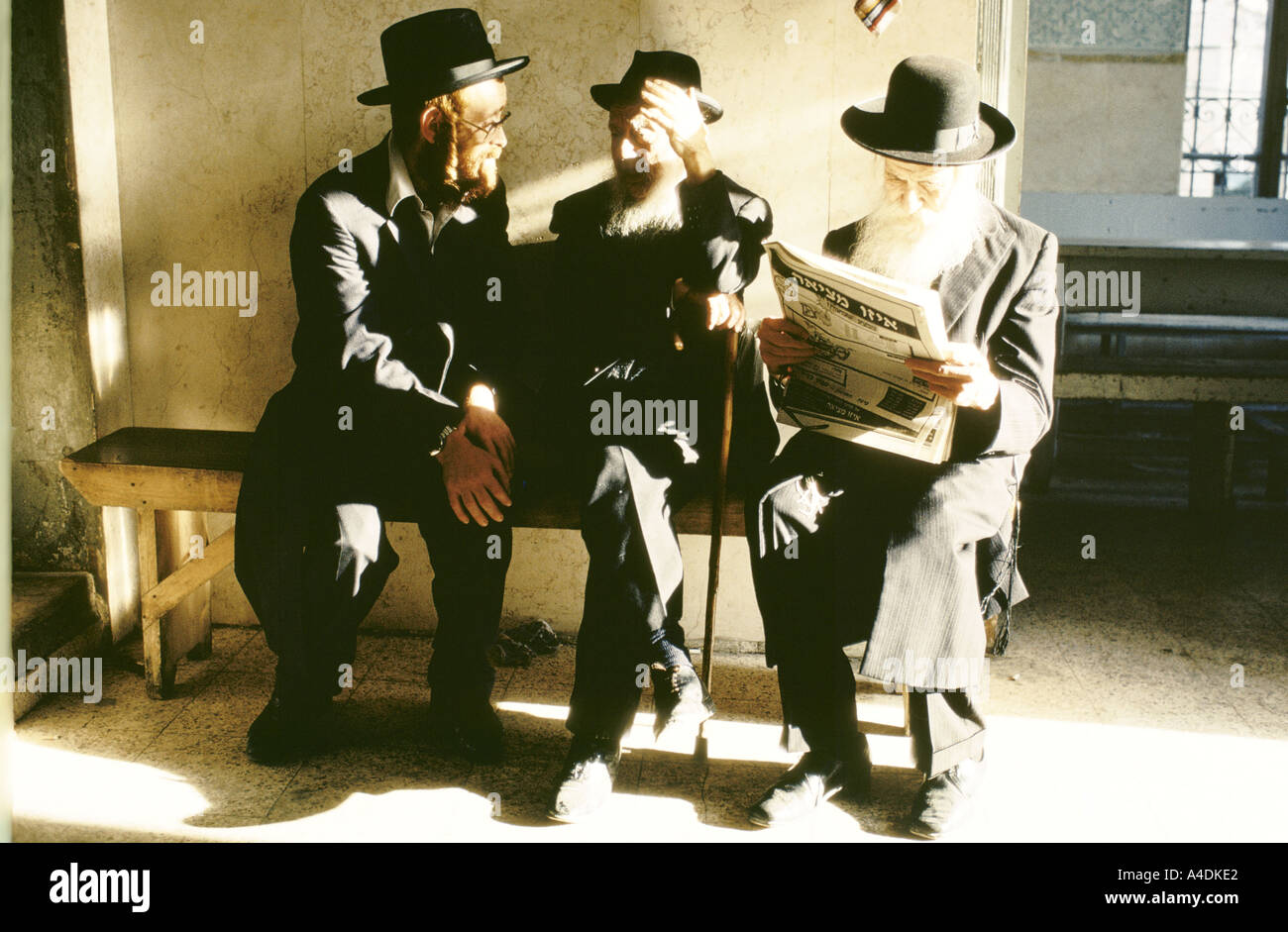 Hassidic men meeting after worship, Mea Sharim, Jerusalem, Israel Stock ...