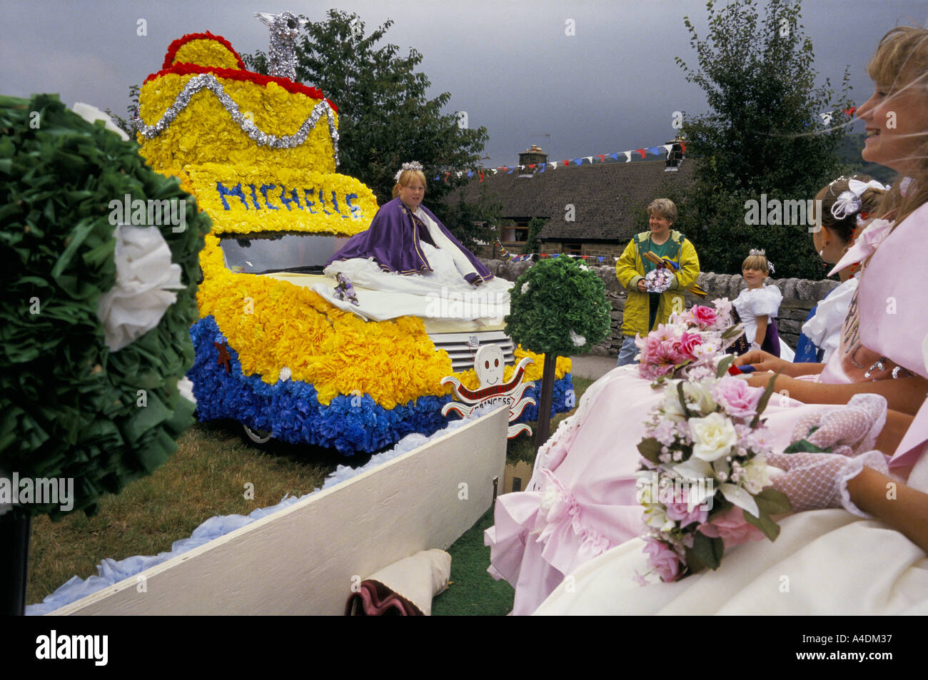 Queens float hi-res stock photography and images - Alamy