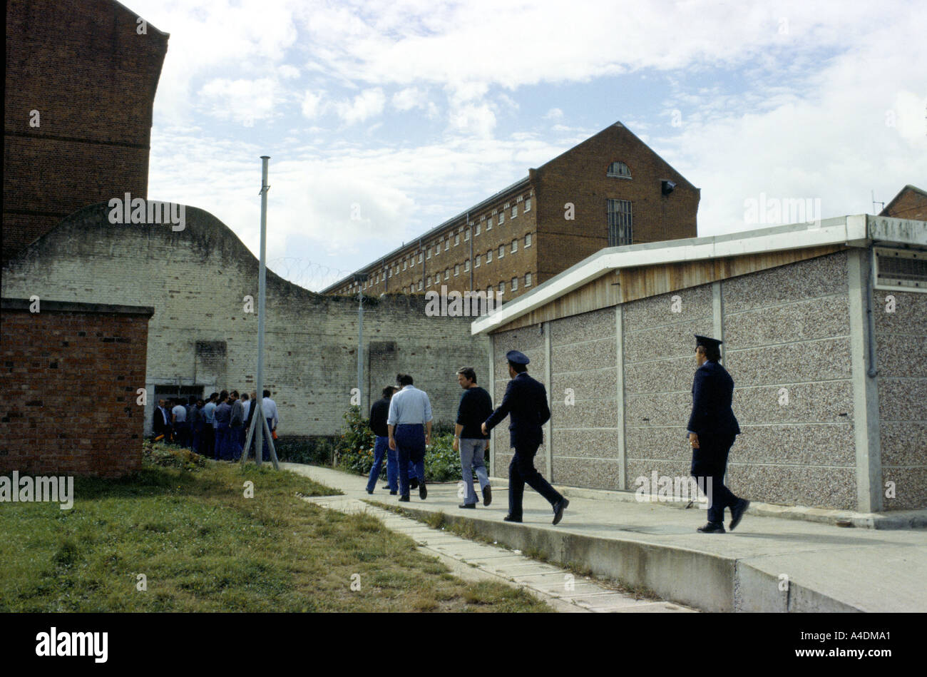 Prison guards uk hi-res stock photography and images - Alamy