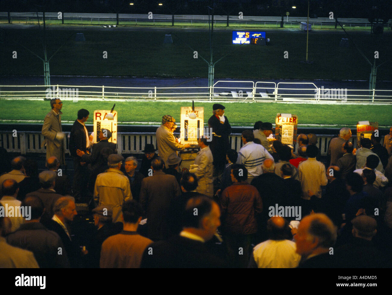 Race track crowd hi-res stock photography and images - Alamy